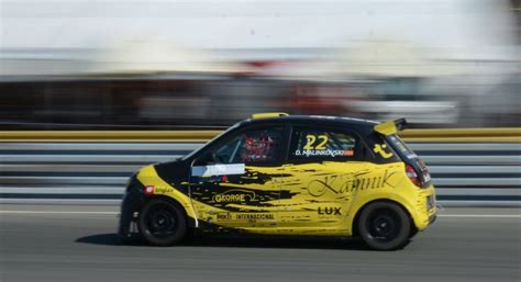 Twingo Cup викендов оди на Monza Carclub Mk 1 за Автомобилите