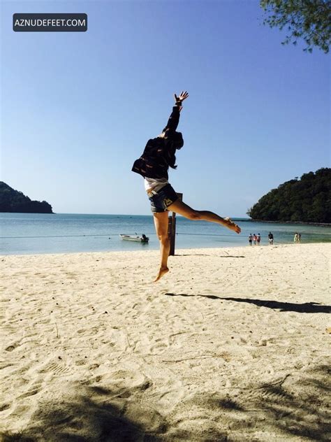 Xiaoting Hu Feet Aznudefeet