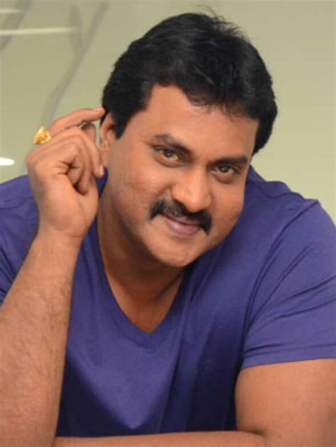 సునీల్ ఫోకస్ అంతకోలీవుడ్ పైనేనా టాలీవుడ్ ను పట్టించుకోవడం లేదా Tv9 Telugu