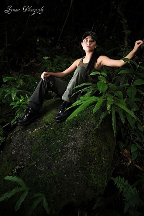 Awek Malaysia Seksi Comel Cun Miang Dan Gatal Awek Cantik Berpakaian Askar Di Hutan
