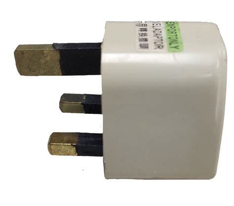 Universal Travel Adaptor To Type G Plug Adaptor For United Kingdom Ireland Malta Malaysia