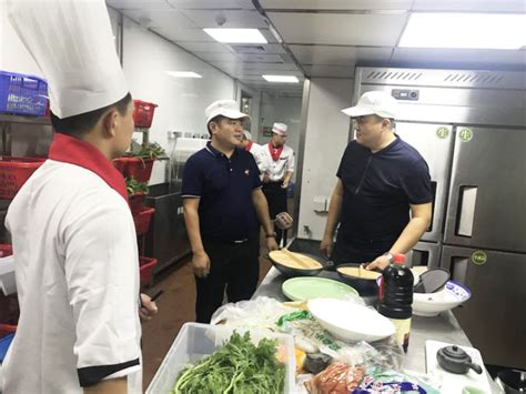 人气餐厅怎么做产品内训？美食邦走进俏九州为您揭晓 产品升级 九州 美食 新浪新闻