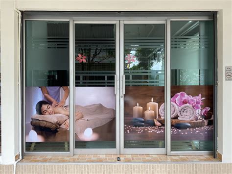 พิมพ์สติ๊กเกอร์ติดกระจก ราคาถูก ทำสติ๊กเกอร์ติดกระจก อันดับ 1 ของไทย