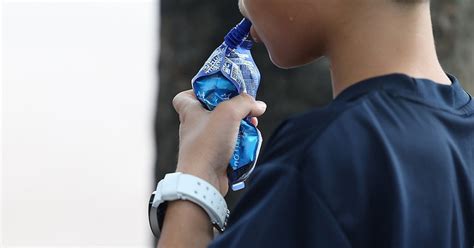 아이스크림 들고