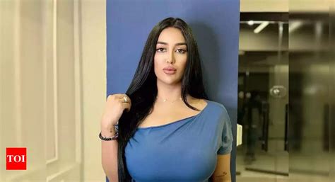Who Is Mathira Khan Pakistani Influencer Whose Private Video Leaked
