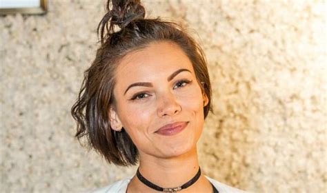 Sinead Harnett Height Weight Body Measurements Bra Size Shoe Size
