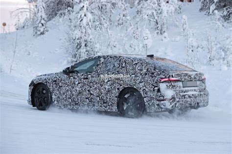 양산형 라이트 달고 테스트 중인 아우디 A6 E 트론 스파이샷 스파이샷