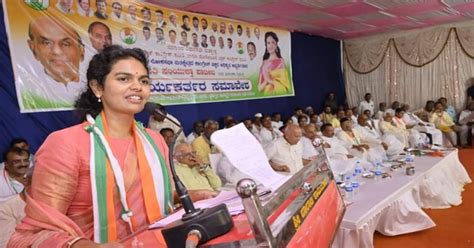 ಜನರನ್ನು ಭಾವನಾತ್ಮಕವಾಗಿ ಬ್ಲ್ಯಾಕ್‌ಮೇಲ್‌ ಮಾಡಿದ್ದೇ ಬಿಜೆಪಿ ಸಾಧನೆ ಕಾಂಗ್ರೆಸ್