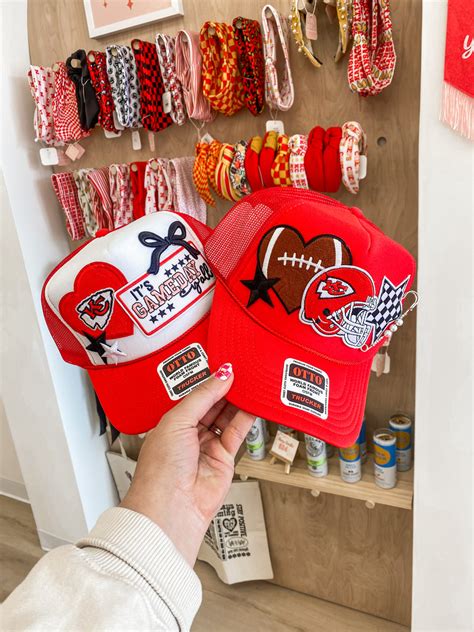 Ruby Original Sb Bound Trucker • 2 Styles Ruby Red And Co