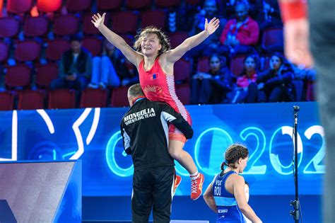 Чөлөөт бөхийн ДАШТ Жин тус бүрийн чансаа өндөр 8 бөх эмэгтэй