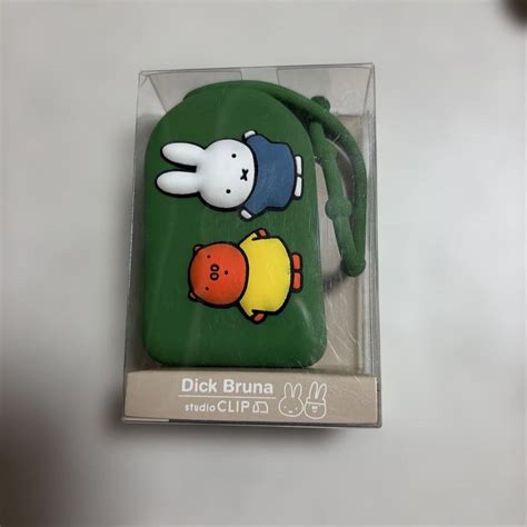 Dick Bruna ハンドジェルホルダー ミッフィー スタディオクリップ メルカリ