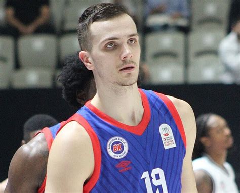 Marko Simonovic Bahçeşehirden Telekoma Basketfaul