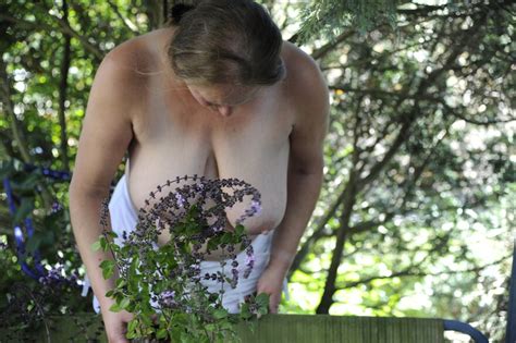 Corbiena Fotos Auf Der Terrasse 43219 Porn Pic Eporner