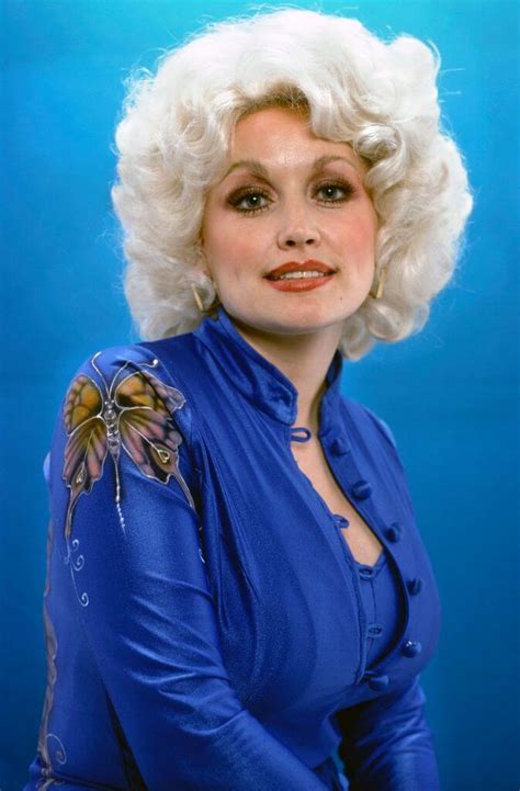 30 Stunning Photos Of A Young Dolly Parton