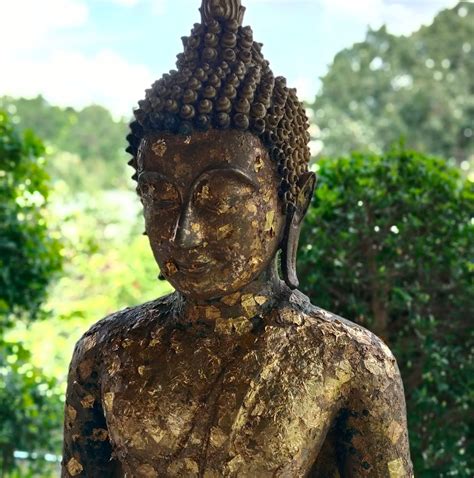 อาจารย์เฮงไพรวัลย์ บอยท่าพระจันทร์ พระเครื่องยอดนิยม พระเครื่อง พระเครื่องเมืองไทย ช็อค