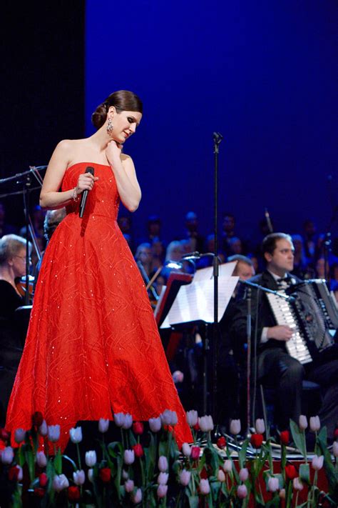 Marie Anne Izmajlov Life