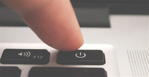 Breaking Down How Your Computer Boots Up Insanitek