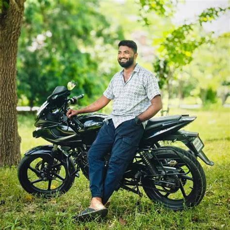 ẞэá𝗿𝕕ɞ𝕠𝙮 Mr Sanjeev • Threads Say More