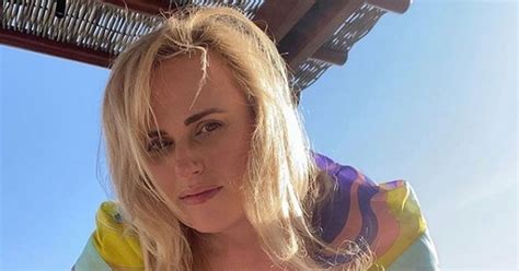 Rebel Wilson Dubbed A Skinny Legend As Slim Star Stuns In Plunging Swimsuit Mirror Online