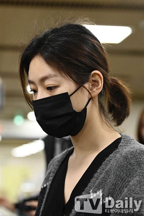 김새론 홀덤펍 목격담 등 돌린 여론