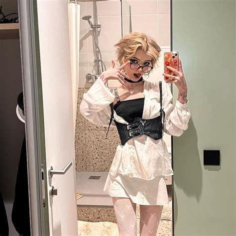 Пин от пользователя Gabs 𔘓 愛 на доске Icons ♡ Bdy