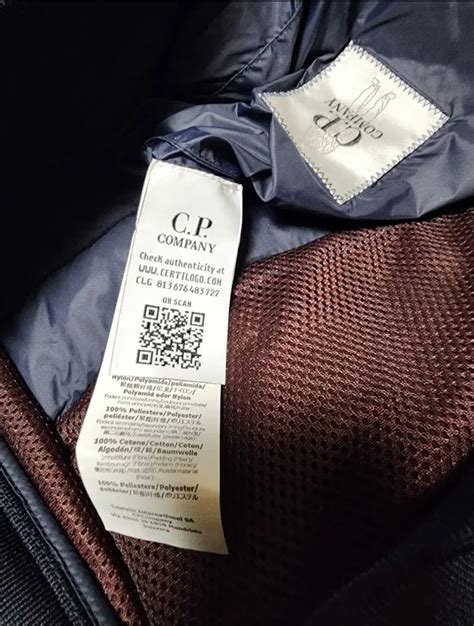 Cp컴퍼니 경량패딩 54사이즈 후루츠패밀리