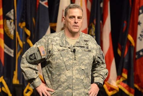 Началникът на генщаба на американската армия Само Русия може да унищожи САЩ