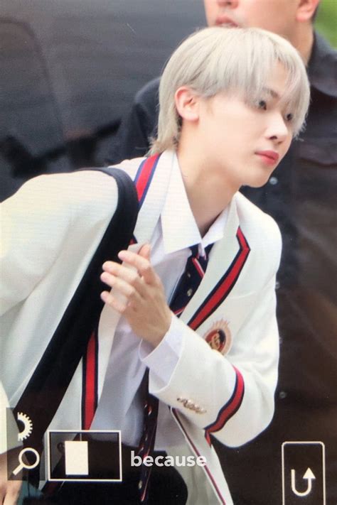 Hani Nuuna On Twitter Rt Becausenico 230623 뮤뱅 출근 니코 화이팅🥹🤍🤍🤍 Andteam 앤팀 Nicolas 니콜라스