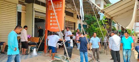 ឪពុកឃេីញភ្លេីងក្នុងបន្ទប់ទឹកបេីកចូលទៅមេីលឃេីញកូនស្រីស្លាប់អង្គុយសង្ស័យខ