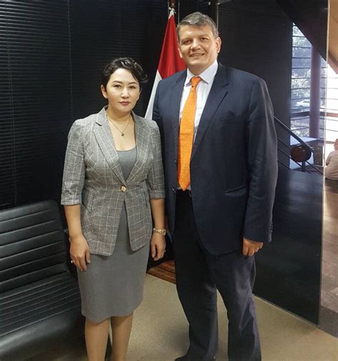 Гадаад харилцааны дэд сайд Прагвай улсад айлчилж байна