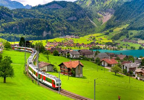 İsviçrede Masalsı Alp Köyleriwengen Mürren Ve Grindelwald