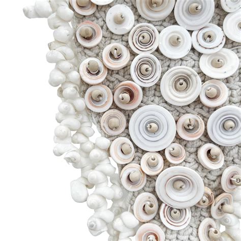 Zephyr Shell Necklace On Stand Pink