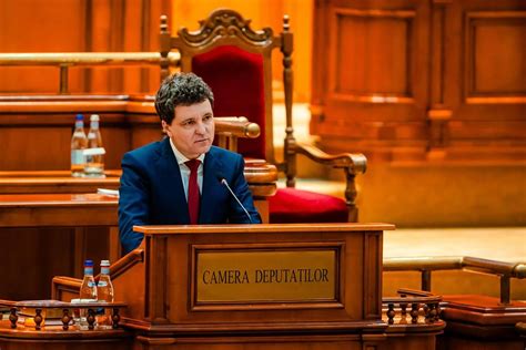 Cine Sunt Consilierii Lui Nicușor Dan Dragoș Anastasiu Să Scăpăm Naibii De Tâmpenia Asta Cu