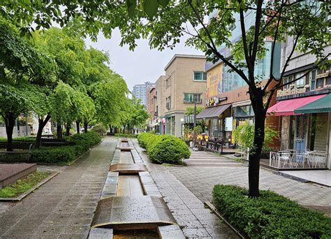 Jay 저성장 고령화시대 3화 은퇴 후 돈 없이 시작하는 작은 창업 창업은 자본보다 용기 방향보다 꾸준함이다” 2025년 현재 대한민국은 고령화와 저성장이