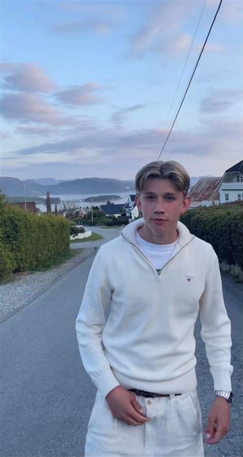 Pin Von Tabea Auf Bb Männer Outfit Männliche Mode Haarschnitt Männer