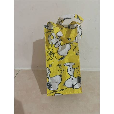 全新 現貨 史努比 黃色 Snoopy 防水 飲料提袋 冰霸杯 袋子 飲料 提袋 收納 蝦皮購物