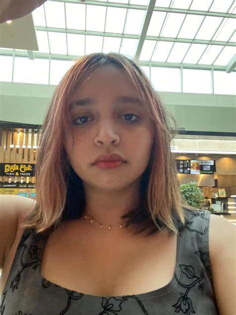 What Is My Face Shape Im Told That Its Either Round Or Oval R