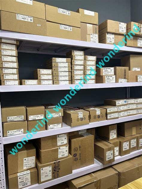 5pc New Schneider Metsepm8244 Electric Powerlogic Pm8000 Power Meter For Vip Ebay