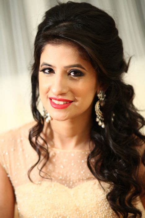 Photo Of Wavy Hairstyle Engagement Hairstyles Hairstyles For Gowns