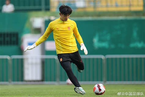 高清：国足备战新西兰热身赛 武磊接受采访 搜狐大视野 搜狐新闻