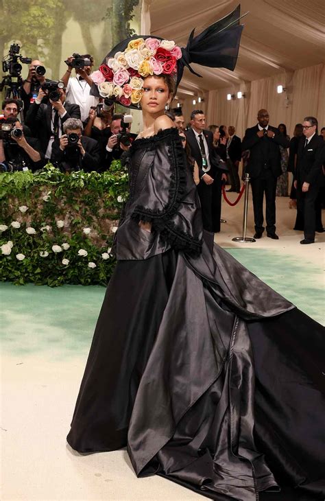 Tom Holland Gushes Over Girlfriend Zendayas 2024 Met Gala Looks On