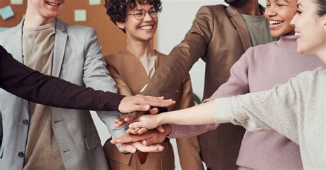 3 Reasons Positivity Is Crucial For Growing A Relational Business