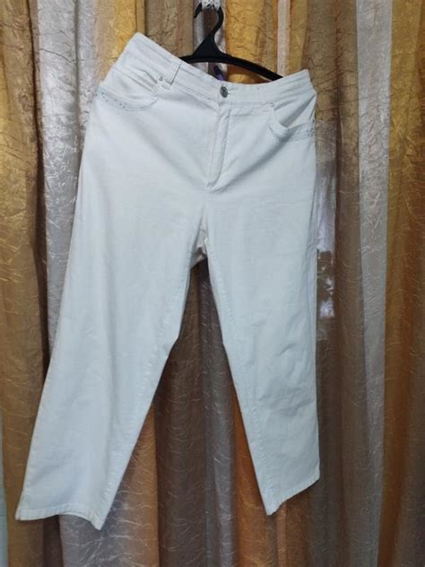 Бриджі жіночі білосніжні — ціна 100 грн у каталозі Бриджі Купити жіночі речі за доступною