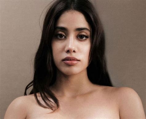 Jahnavi Kapoor Created Panic As Soon As She Stepped On The Ramp The Actress Set Hearts Beating