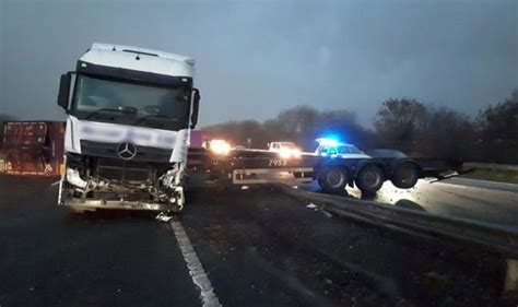 M4 Traffic Latest M4 Lanes Closed As Lorry Crash Sparks Huge Tailbacks