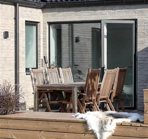 Indret Terrassen Med Dekorative Prydgræsser Udendørsmøbler Terrasse