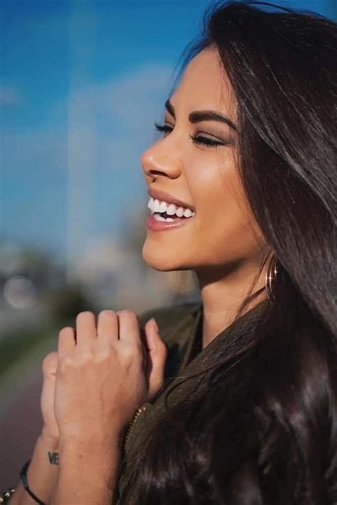 ФЕН ТВ Честит рожден ден на водещата на предаването