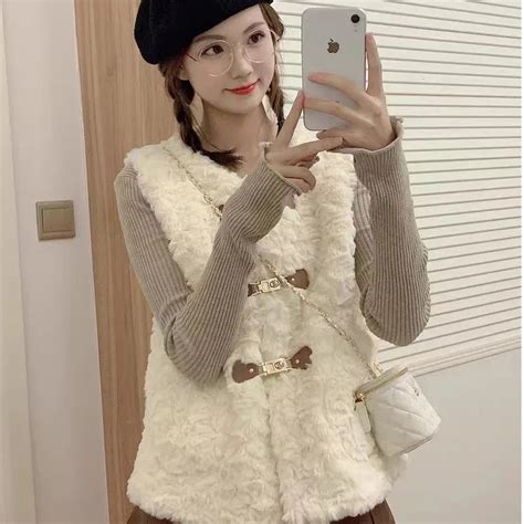 Жилетки с агнешка коса Дамски есенно зимни плътни къси жилетки с имитация на заешка коса Модни