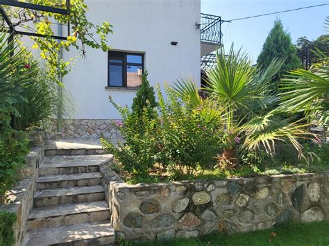 Вила бг Вили под наем къщи за гости и семейни хотели на планина