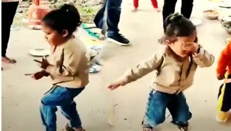 வீடியோ வேற லெவல் கவலையை மறந்து ரசிக்கவைக்கும் குழந்தையின் நடனம்